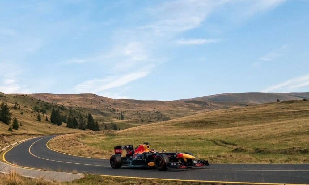 VIDEO: Mașina de Formula 1 care a câștigat titlul mondial în 2021 ...