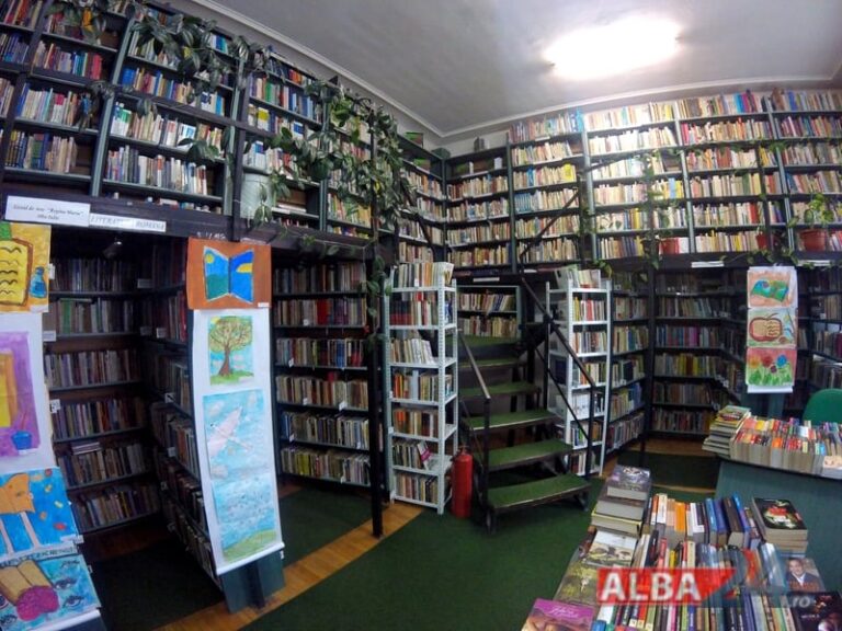 Biblioteca Județeană „Lucian Blaga” din Alba Iulia a cumpărat peste 3. ...