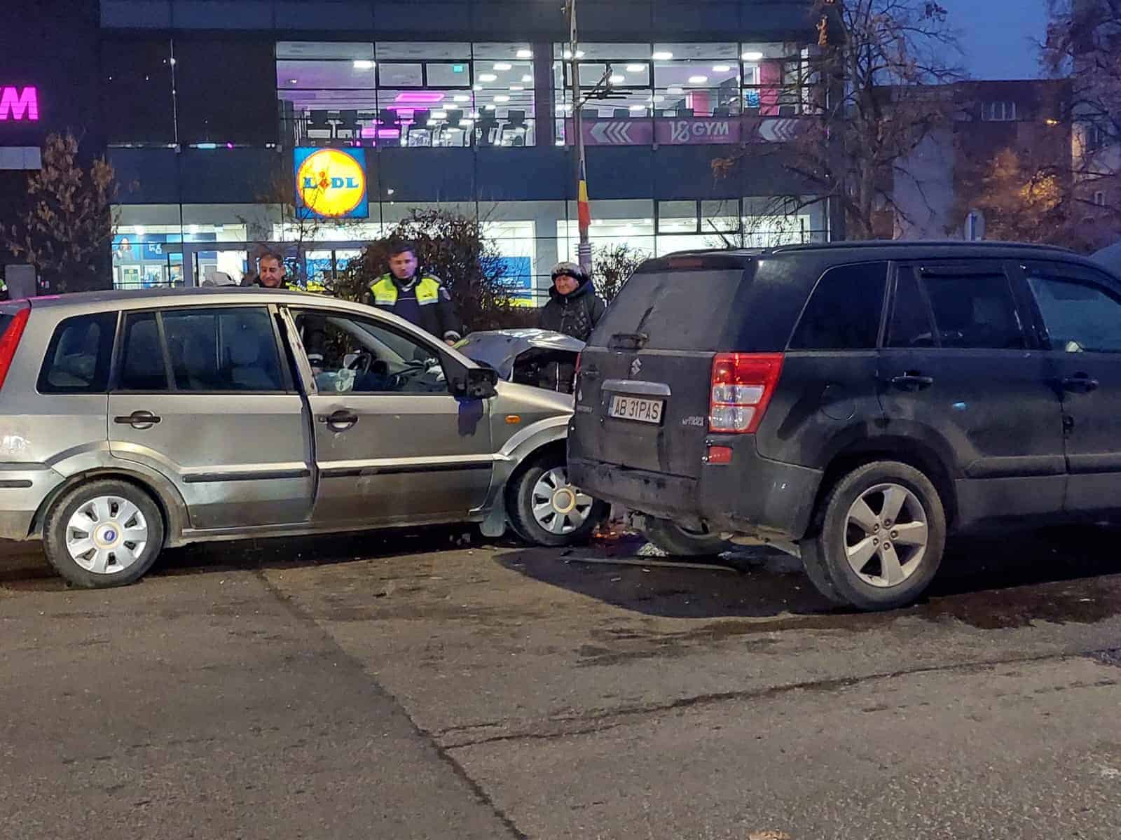 VIDEO FOTO. Accident cu două mașini pe Bdul 21 Decembrie din Cluj ...